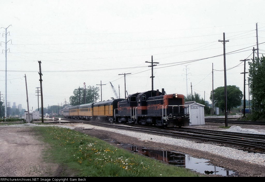 IHB 9003 and 8877 with a Superintendant Special